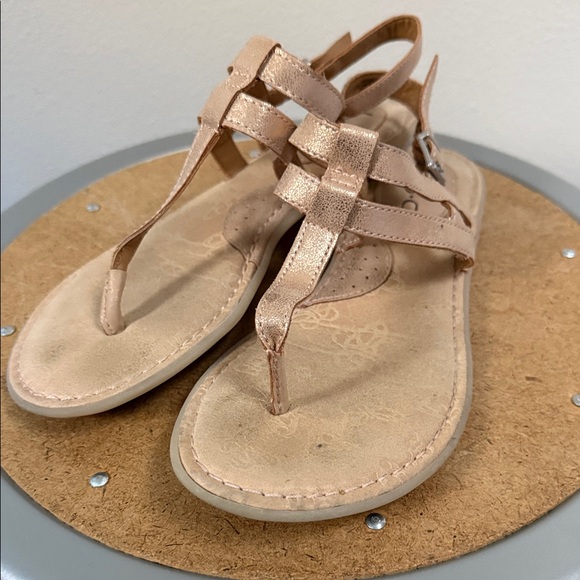 Born | Shoes | Born Boc Magdalena Rose Gold T Strap Flat Sandals | Poshmark